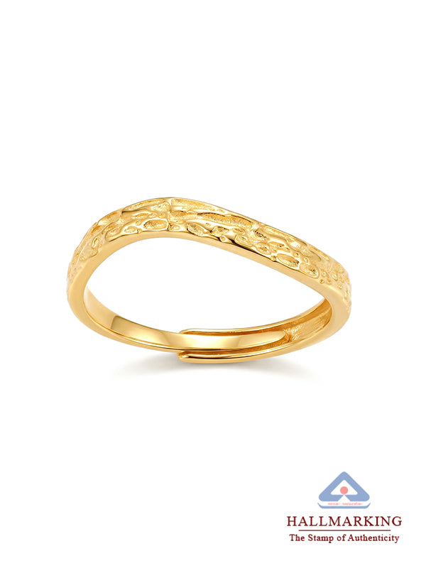 Wavy Shape Modern Ring in Flash Gold – True Silver